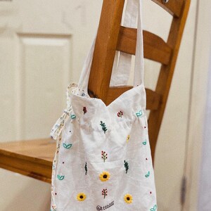 Drawstring Flower Garden Embroidered Linen Tote Bag, Shoulder Bag ...