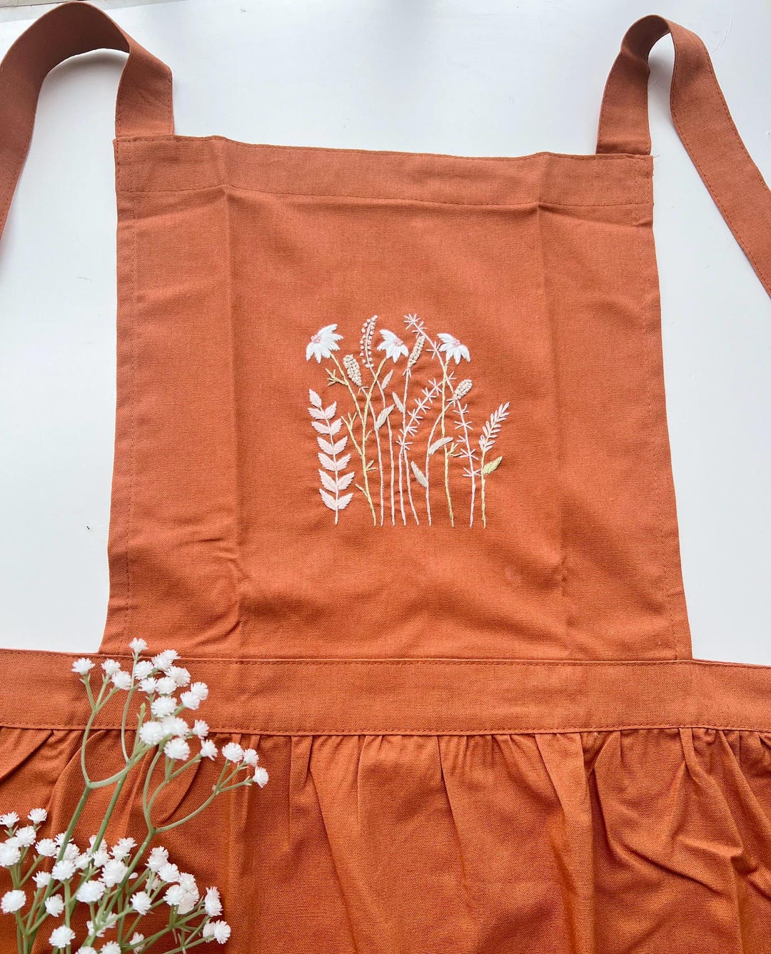 Floral Embroidered Apron for Women, Personalized Hand-embroidered Apron ...