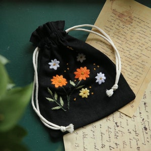 Floral Drawstring Bag Embroidery, Embroidered Floral Pouch, Daisy ...