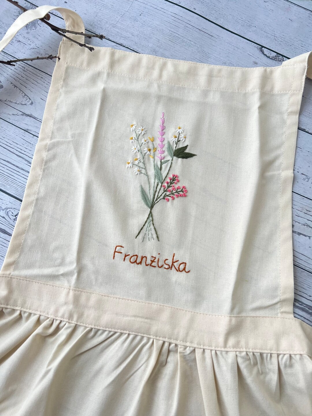 Floral Embroidered Apron for Women, Personalized Hand-embroidered Apron ...