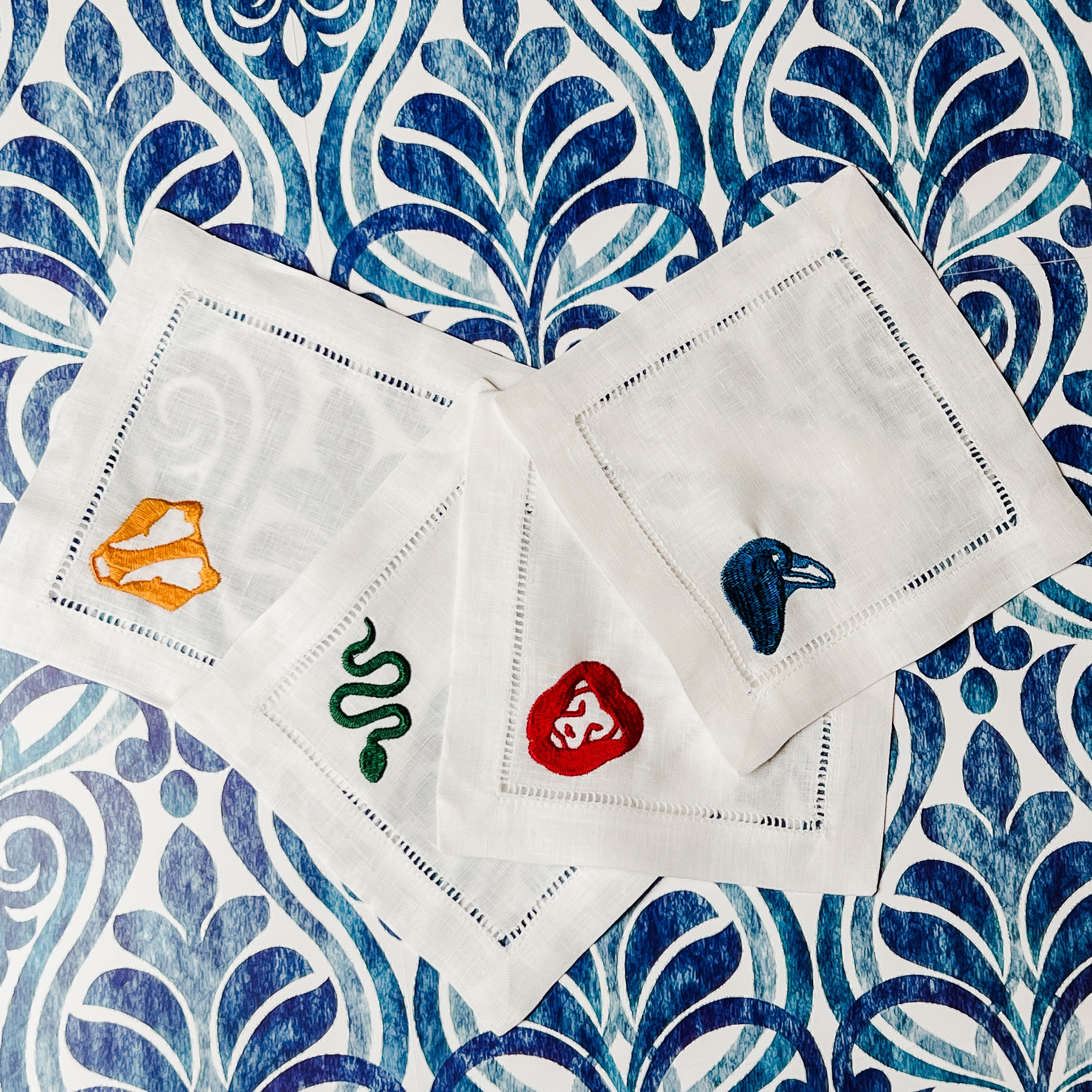 Hogwarts House Mascots Embroidered Linen Cocktail Napkins set of 4 ...