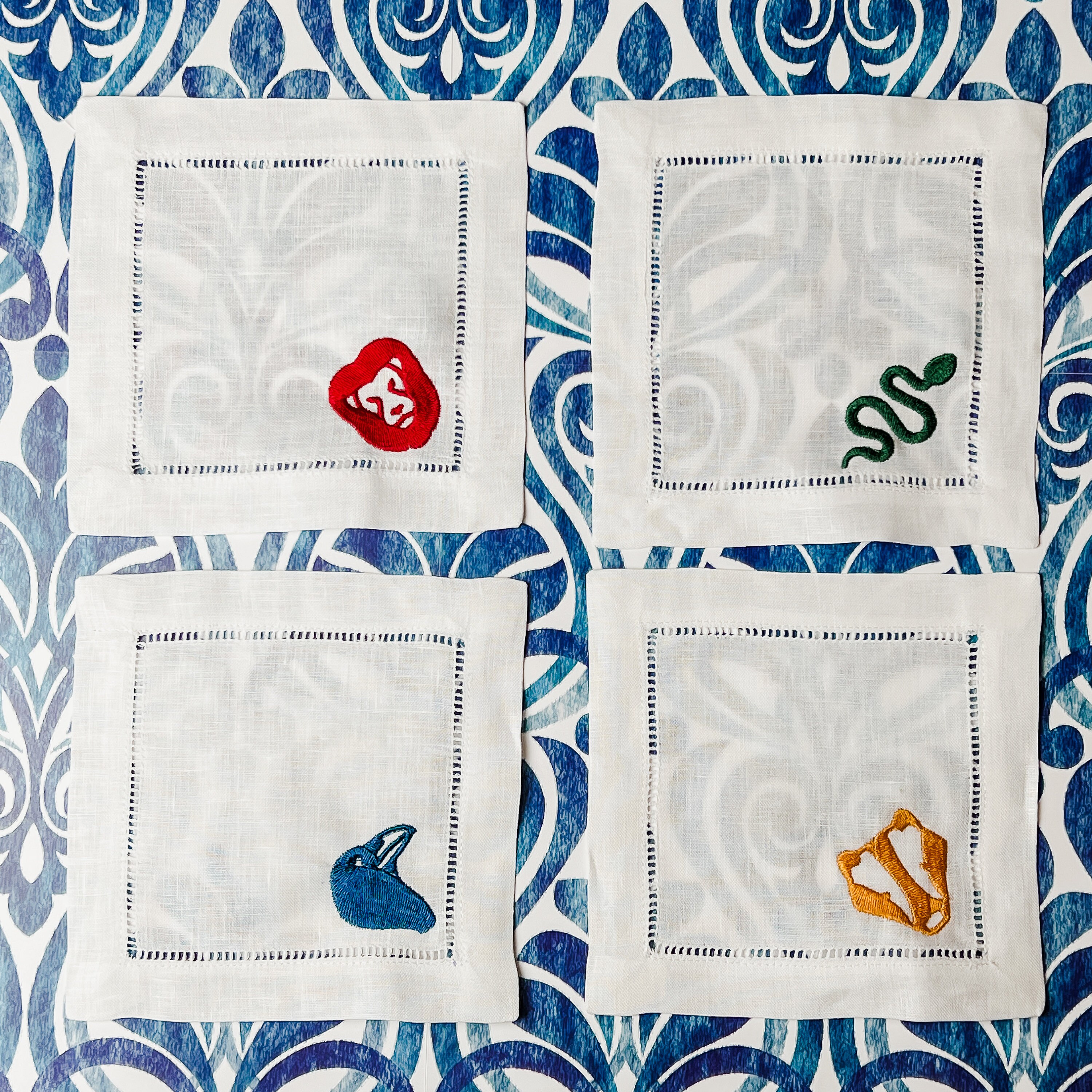 Hogwarts House Mascots Embroidered Linen Cocktail Napkins set of 4 ...
