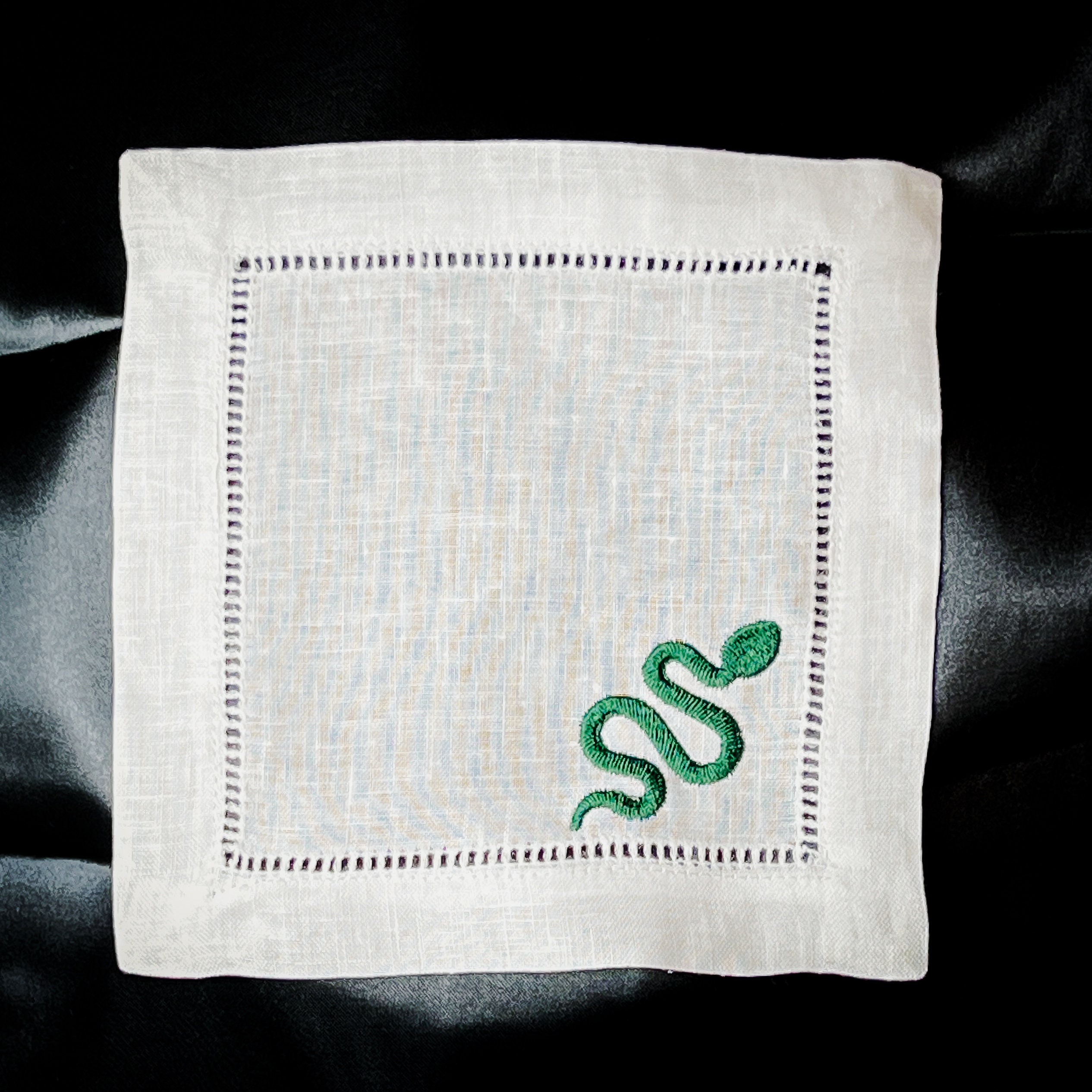 Hogwarts House Mascots Embroidered Linen Cocktail Napkins set of 4 ...