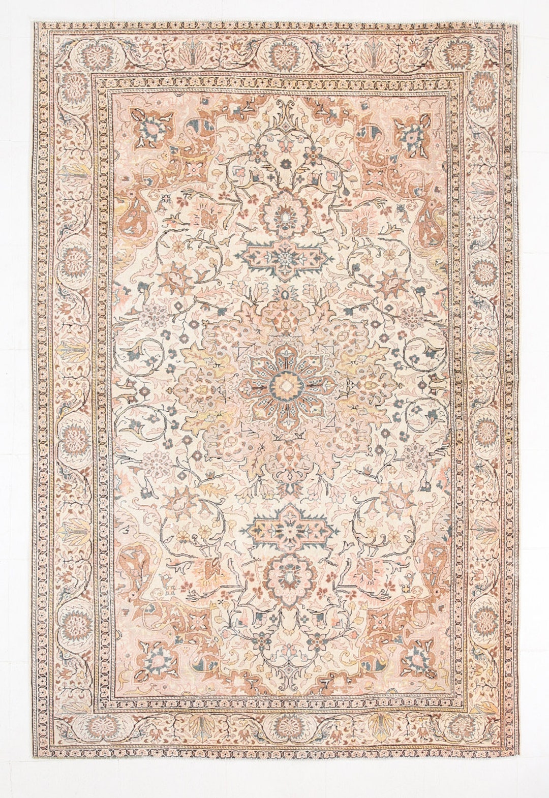 6'4x9'5 Floral Area Rug, 6x9 Oriental Vintage Rug, 6x9 Vintage Peach ...