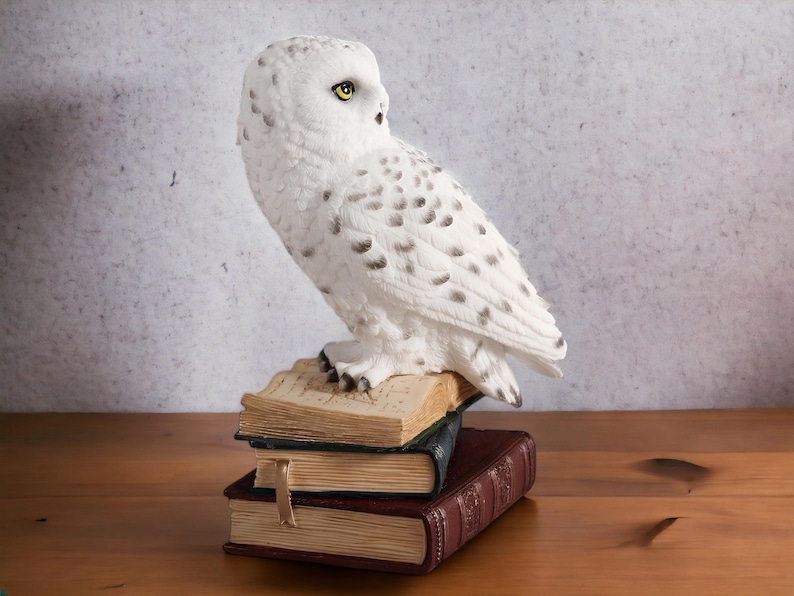 Snowy Owl Statue – Wizard Decor & Mystical Home Art - Etsy Australia
