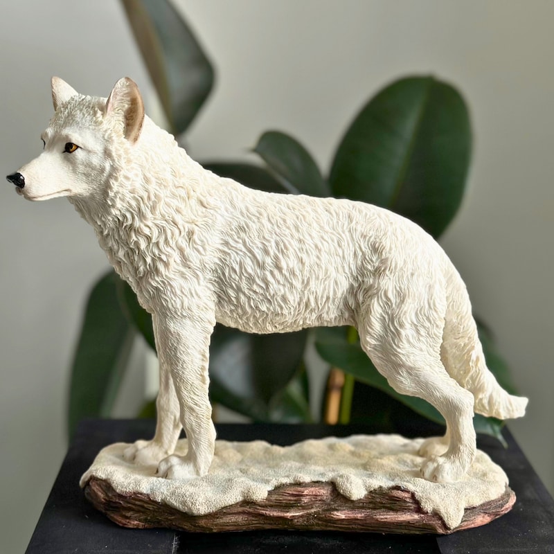 Wolf Figurine - Etsy