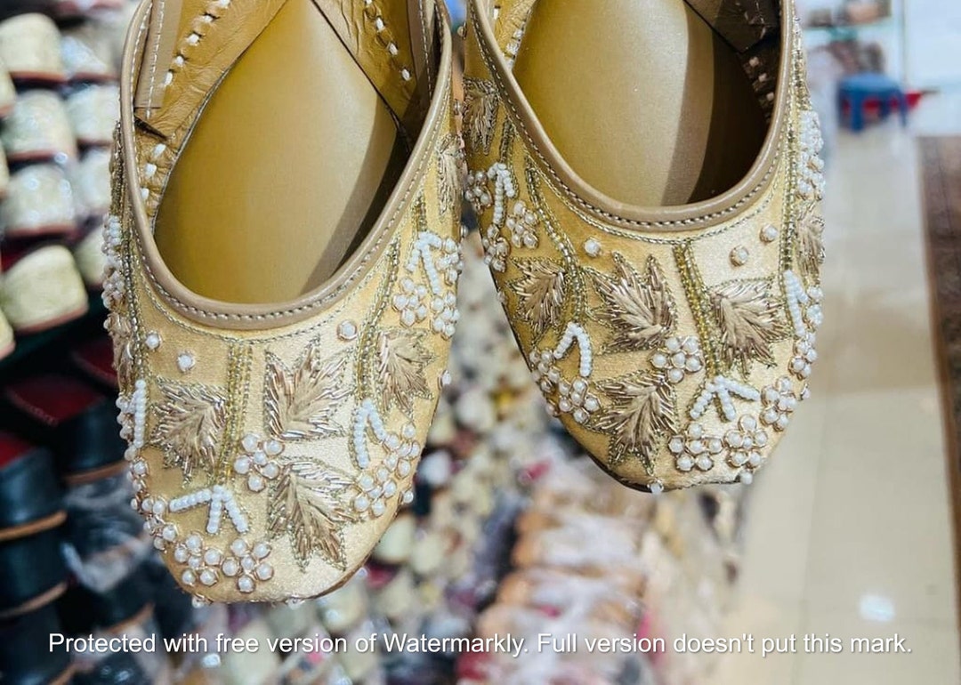 Radiant in Gold: Bridal Punjabi Jutti, Handmade Leather Woman Jutti ...