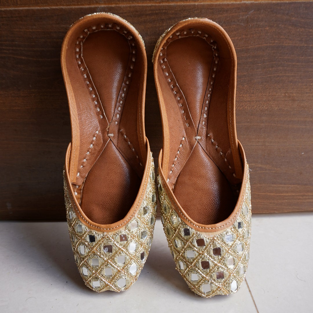Handcrafted Gold Leather Jutti Shoes: Punjabi Bridal Ensemble With ...