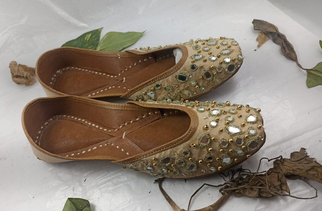 Punjabi Jutti Shoes - Beaded Wedding Shoes, Bridal Flip Flops, Shiny ...