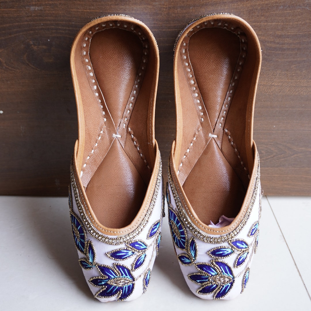 Handmade Leather Punjabi Jutti: RH Gold Bridal Shoes - Etsy