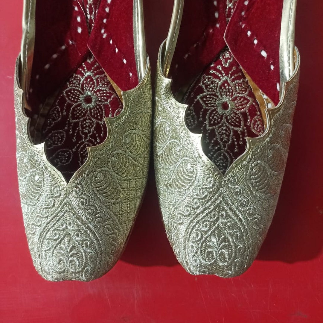 Handmade Women's Jutti Shoes-buy Leather Mojaris, Punjabi Jutti for ...