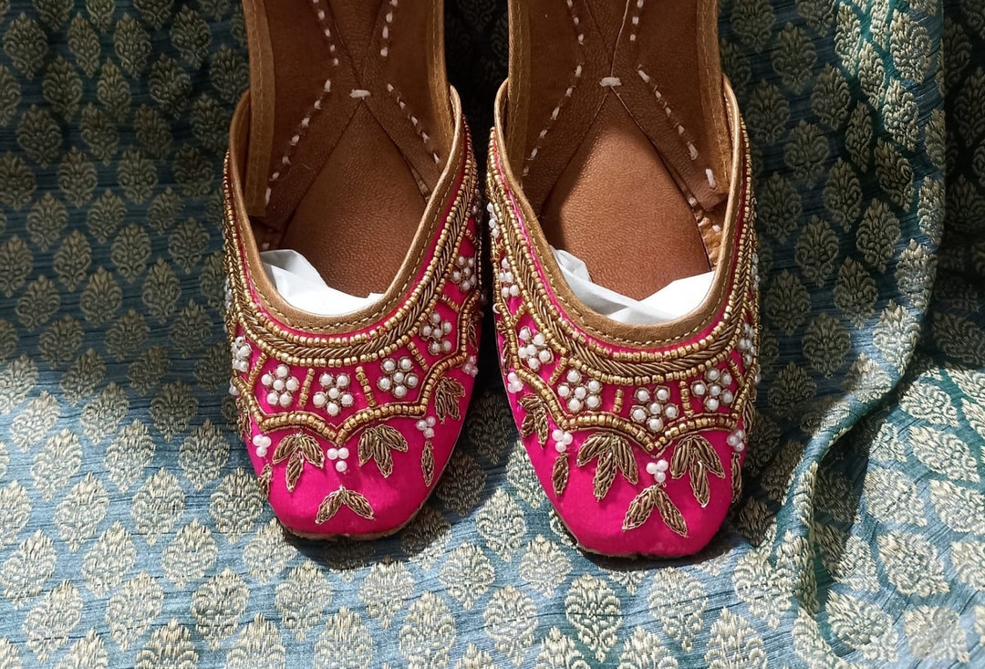 Handmade Pink Leather Jutti: Indian Bridal Shoes - Etsy