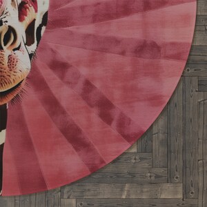 Round Giraffe Rug for Indoors Animalistic Floor Decor Playful Giraffe ...