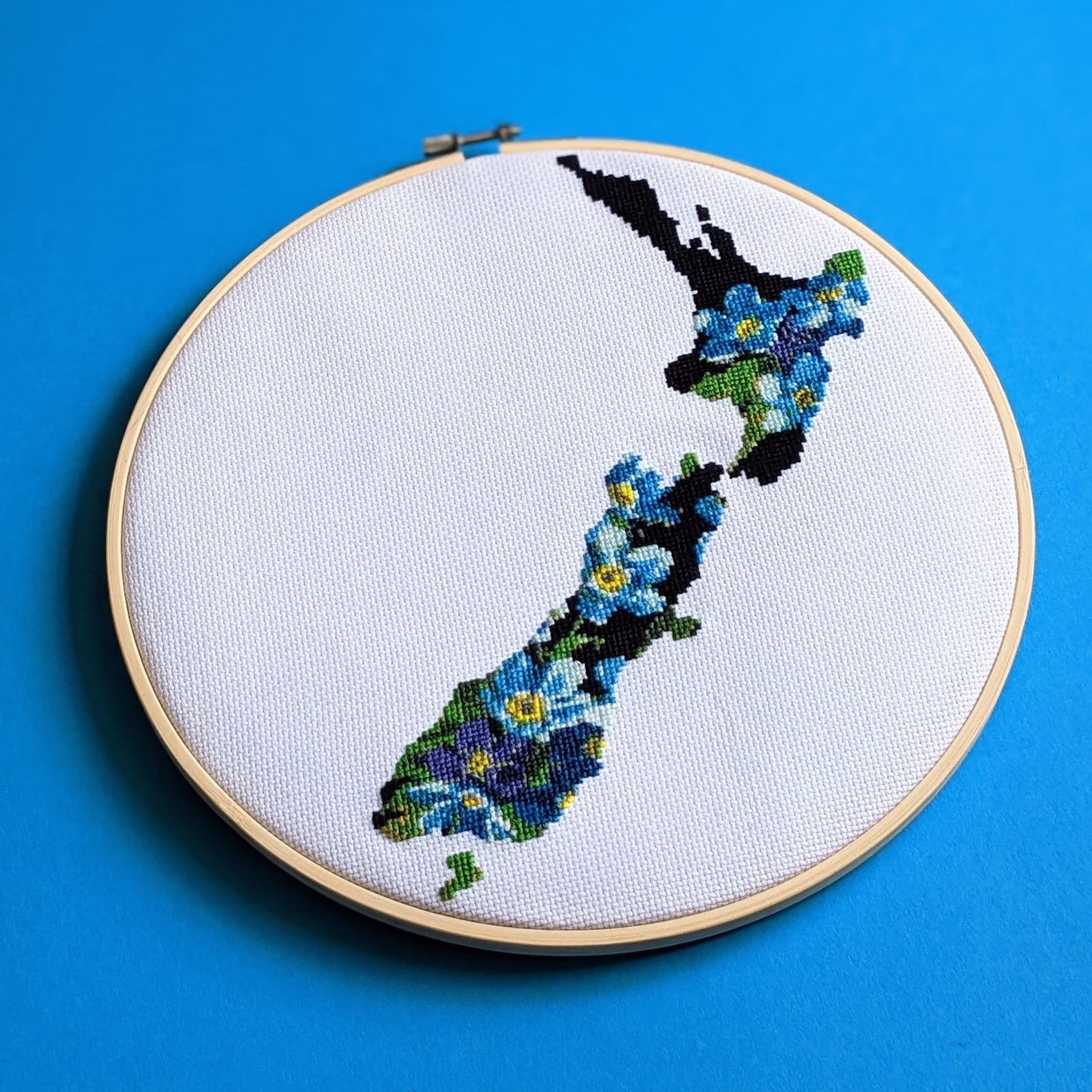 New Zealand Map Cross Stitch Pattern With Blue Forget Me Nots. Simple ...