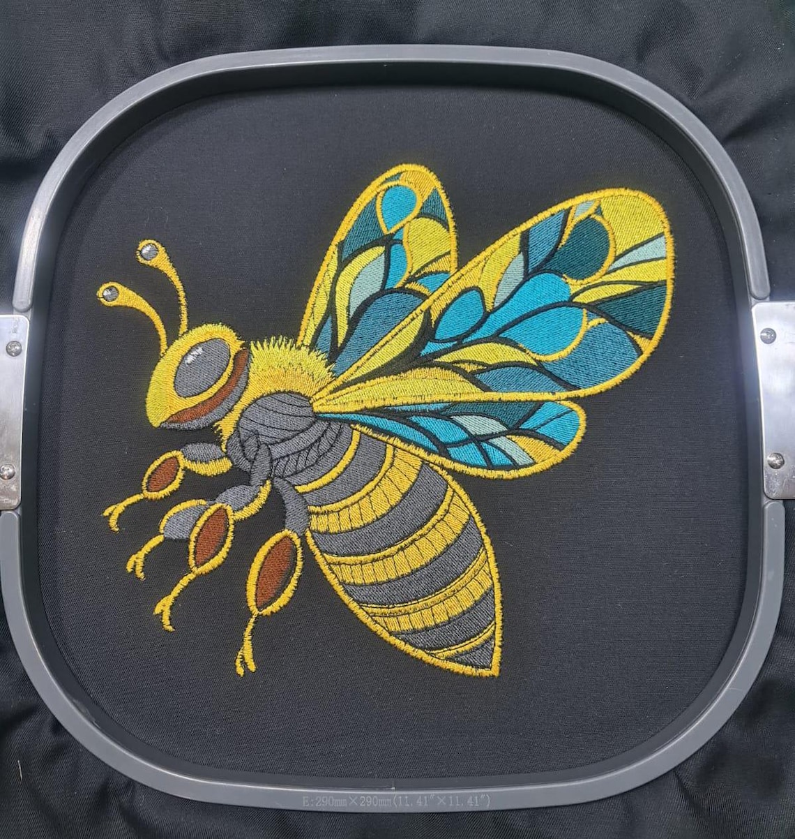 Colorful Bee Machine Embroidery Design: 3 Sizes (instant Download) - Etsy
