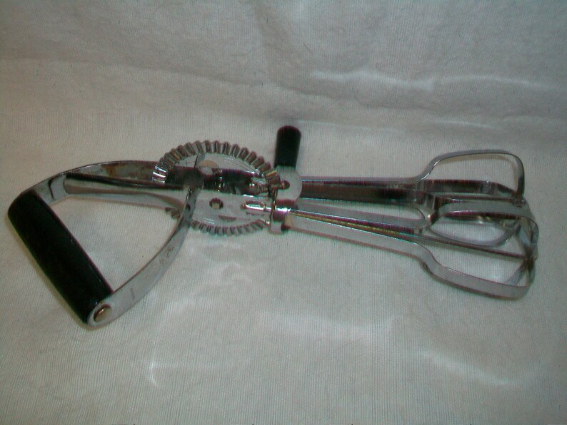 Vintage Ecko Hand Crank Egg Beater Mixer With Angled Handle - Etsy