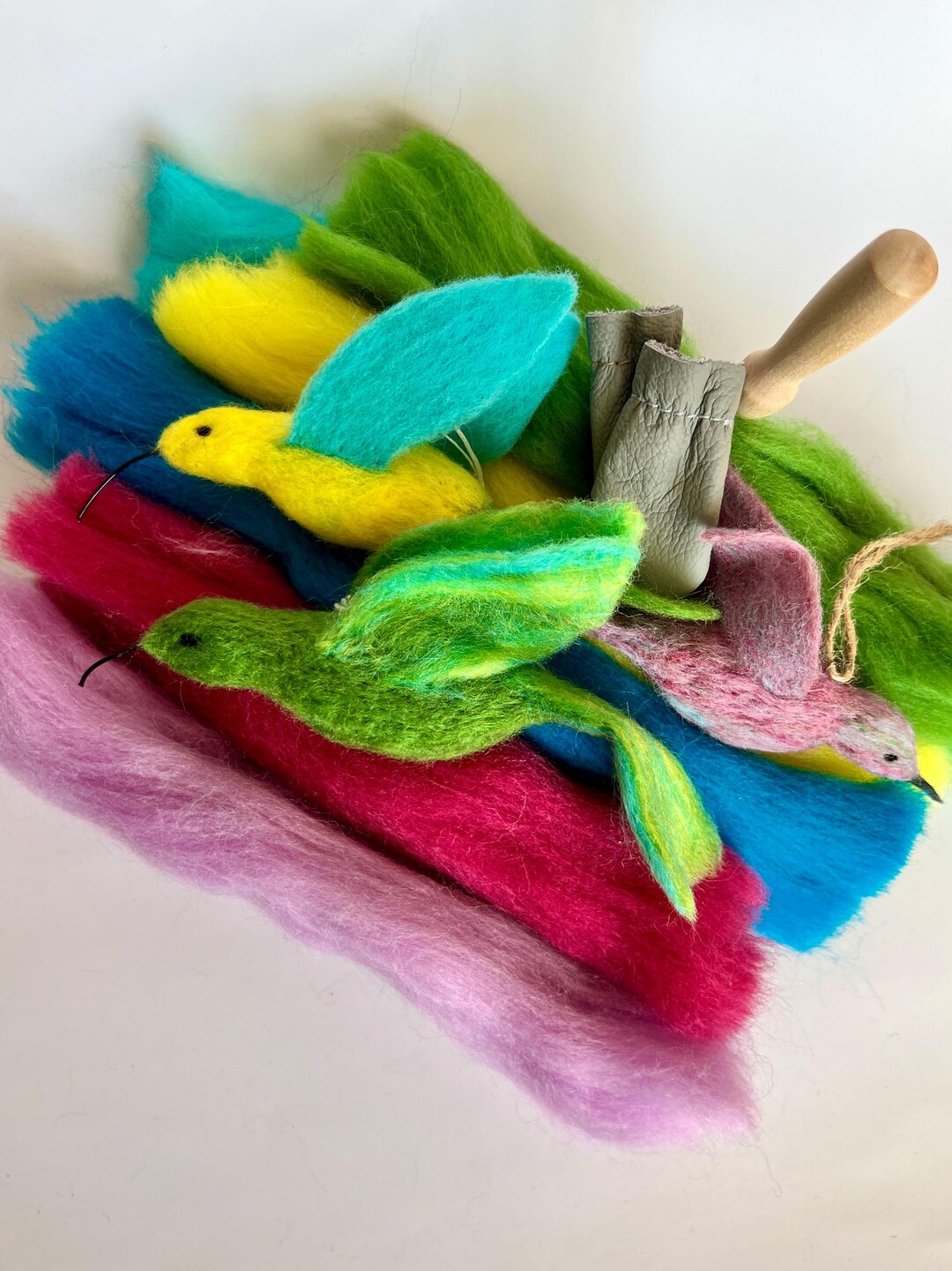 Needle Felted Wool Hummingbird Kit: DIY Craft With Tutorial - Etsy