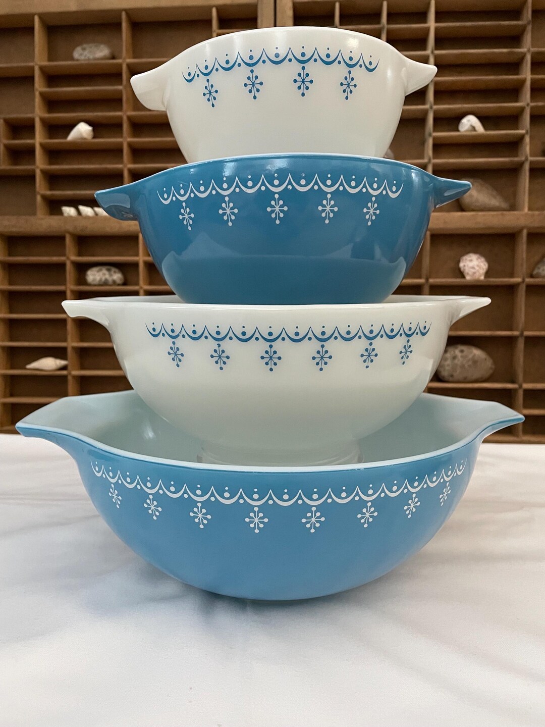 1970’s PYREX Snowflake Garland Cinderella Nesting Bowls - Set of 4 - Etsy