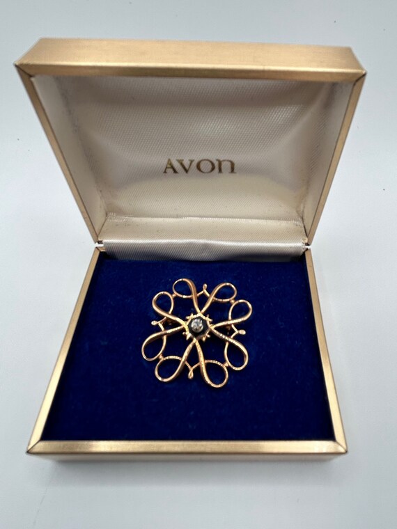 10k Gold Award Pin Genuine Ruby & Seed Pearl. - Gem