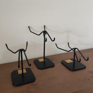 Human Skull Display Stand – Decorative Skull Exhibit for Oddities ...