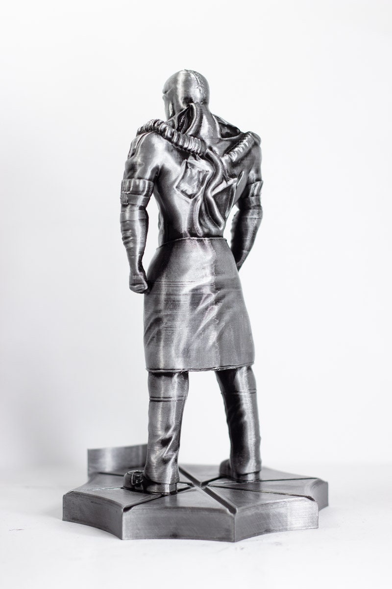 Nemesis Figure Resident Evil 20 Cm / 7.8 - Etsy