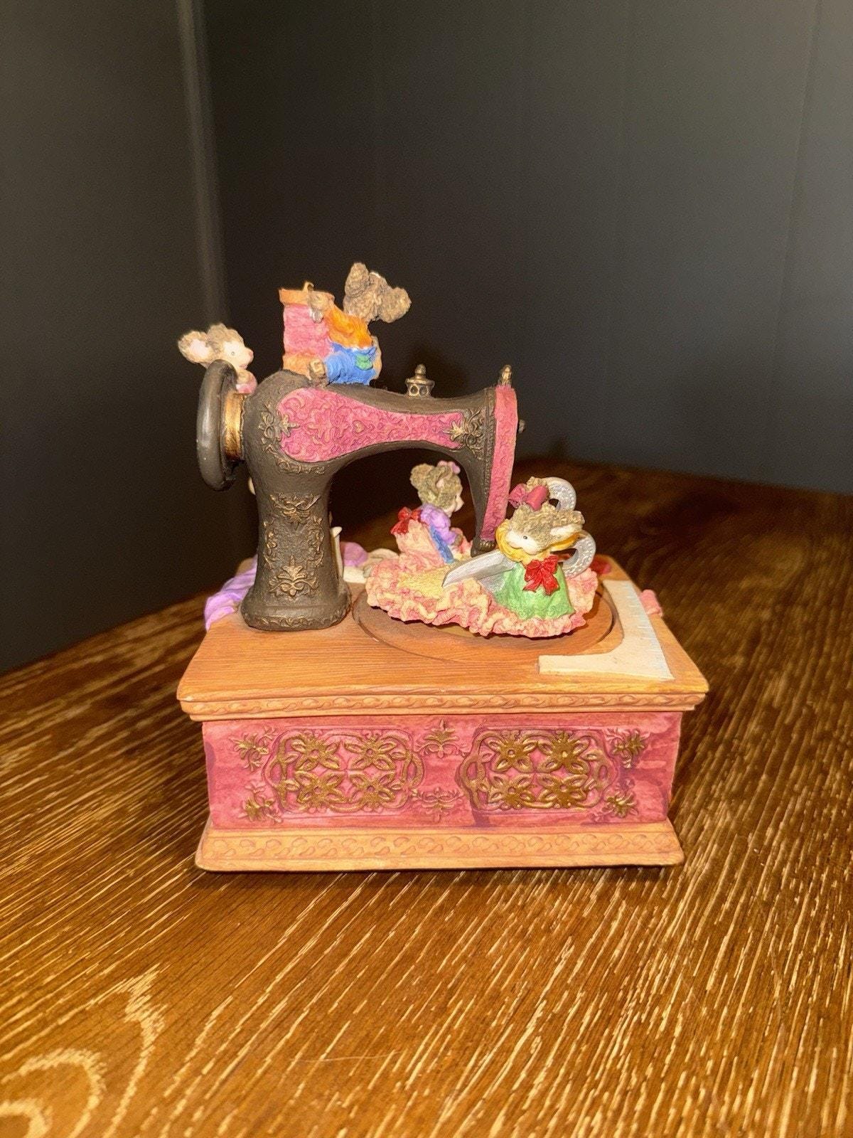 Vintage Sewing Machine Mouse Music Box – “tea for Two” Tune – 8” - Etsy
