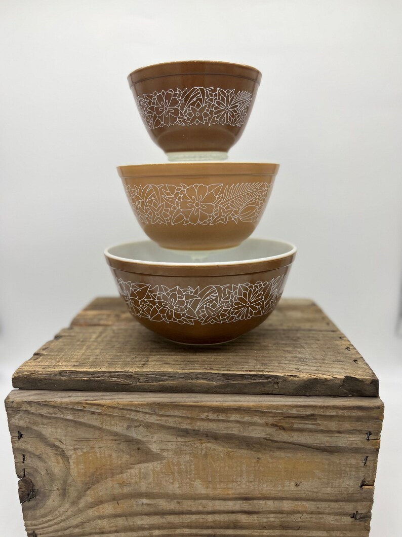 Vintage Set of 3 Pyrex Woodland Brown Nesting Bowls - Etsy