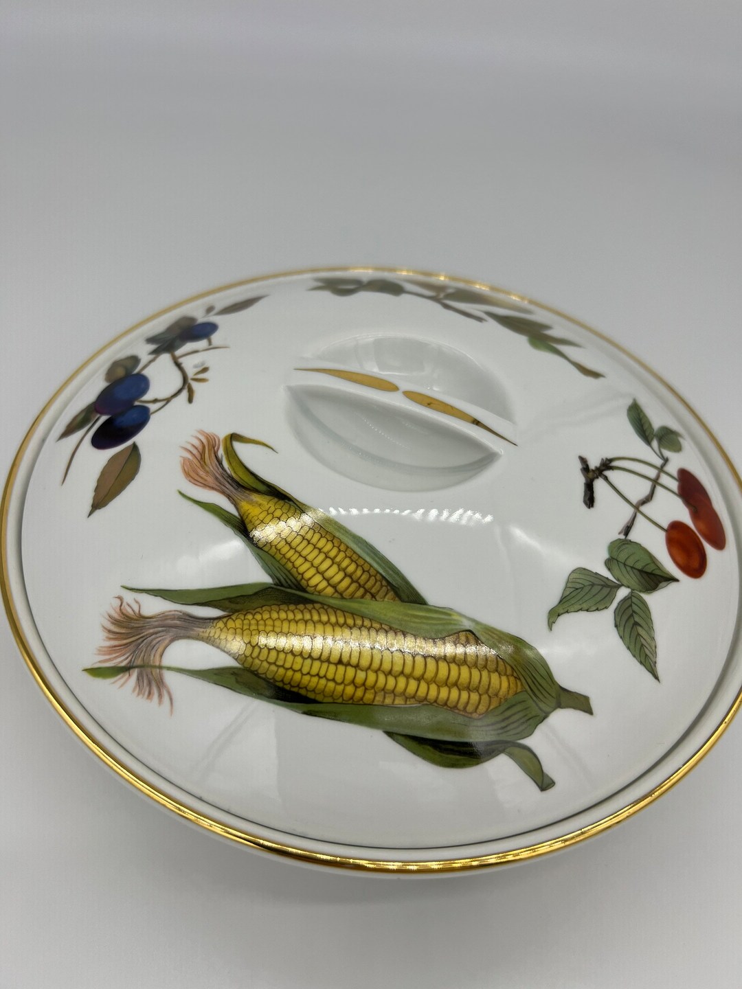 Royal Worcester evesham 8 Round Porcelain Entree Dish With Lid Gold Rim ...