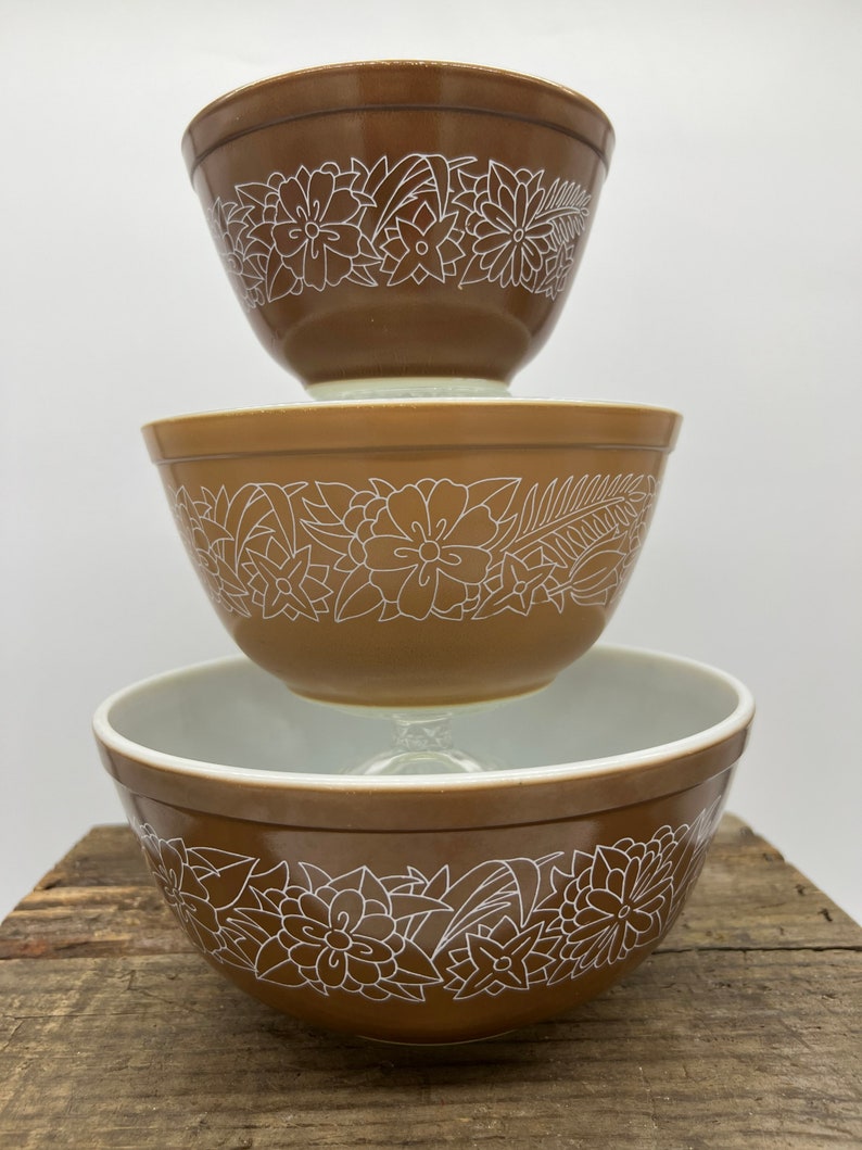 Vintage Set of 3 Pyrex Woodland Brown Nesting Bowls - Etsy