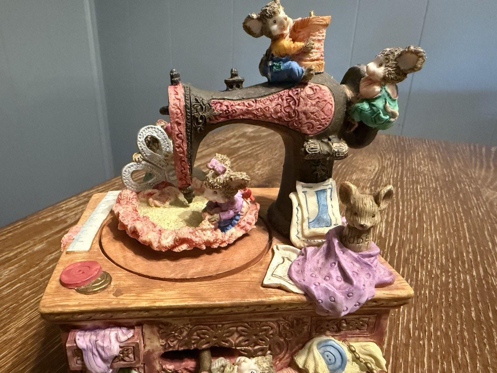 Vintage Sewing Machine Mouse Music Box – “tea for Two” Tune – 8” - Etsy