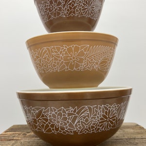 Vintage Set of 3 Pyrex Woodland Brown Nesting Bowls - Etsy