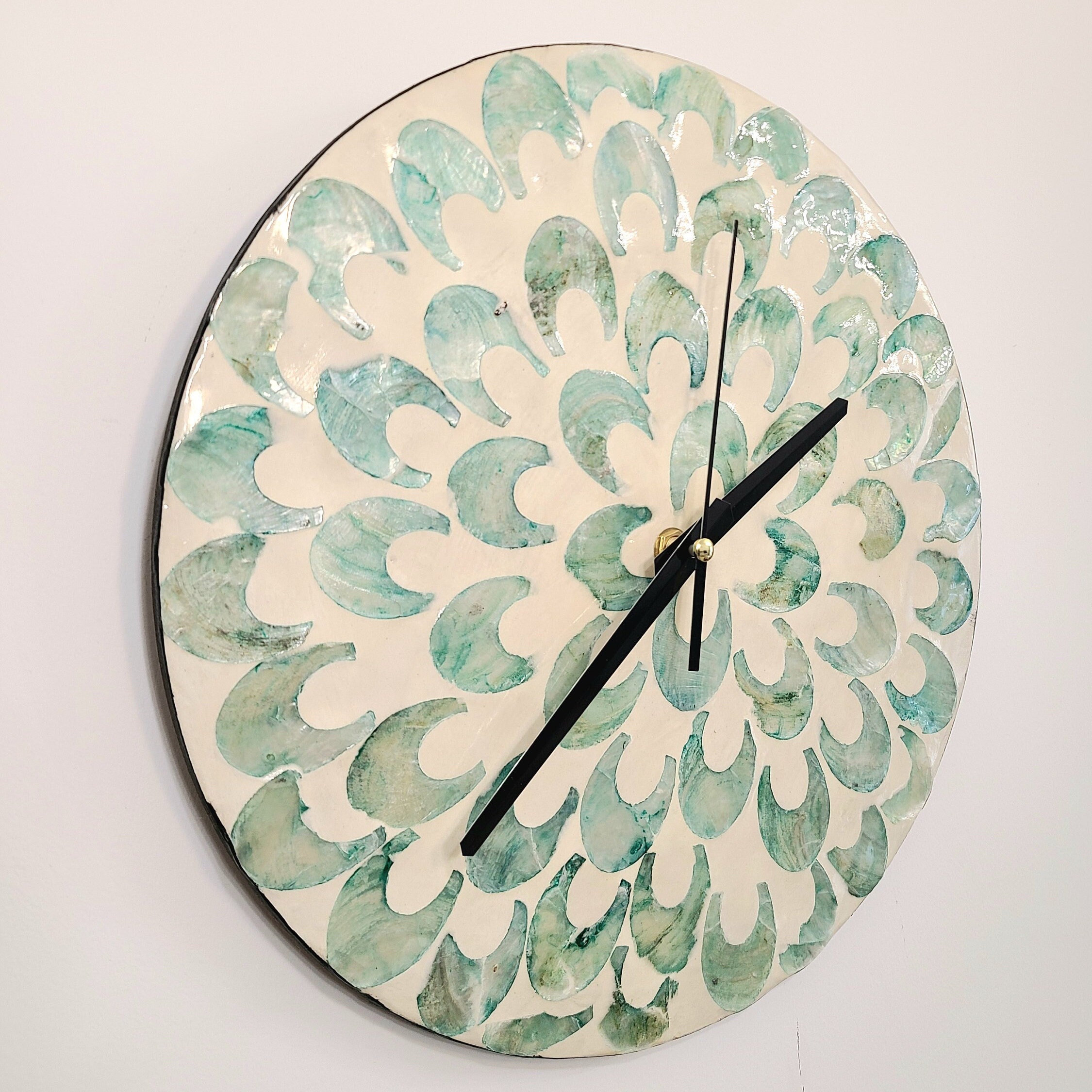 Wall Clock Unique Sage Green Modern Clocks for Wall Minimalist Shell ...