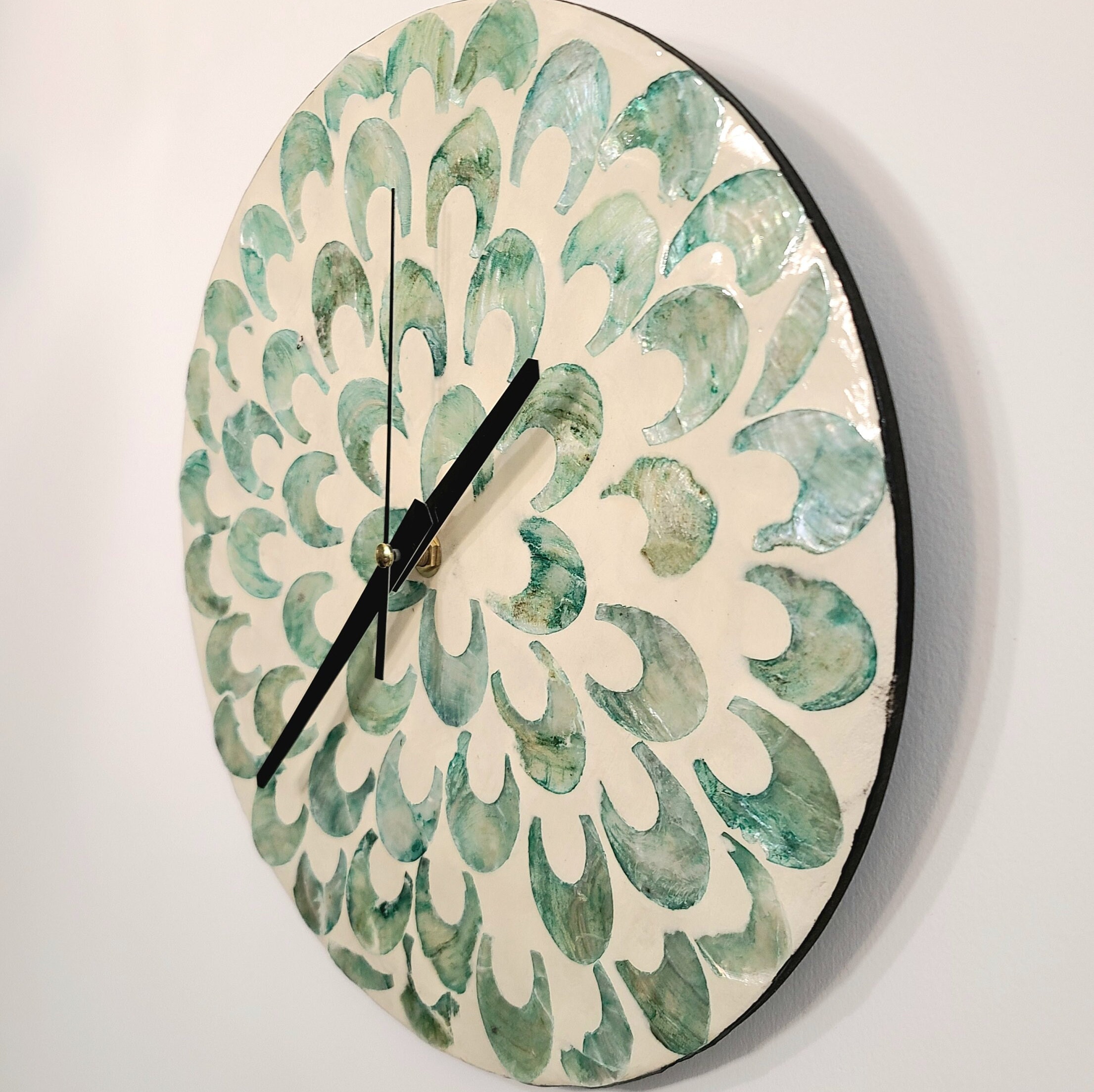 Wall Clock Unique Sage Green Modern Clocks for Wall Minimalist Shell ...