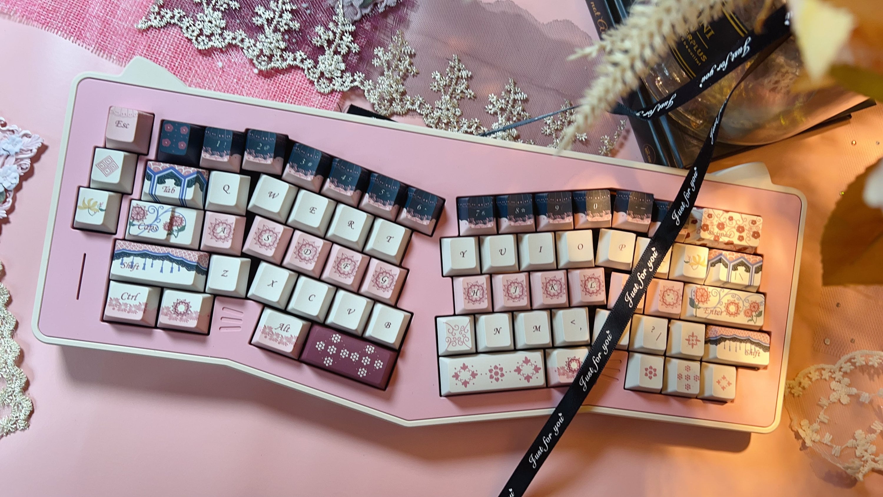 Prebuild Kitten Alice Pink Beige Aluminum Ergonomic Customized ...