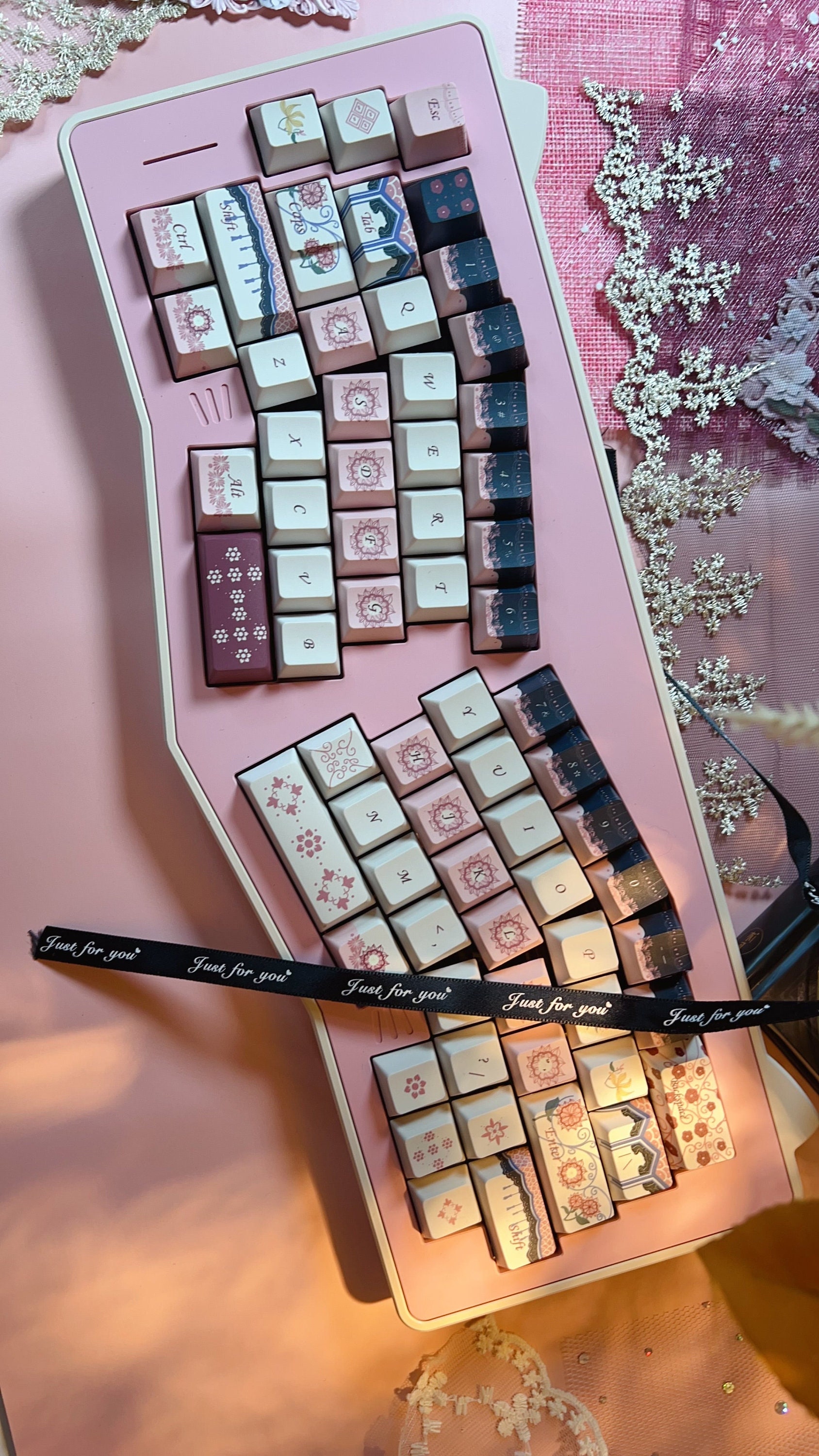 Prebuild Kitten Alice Pink Beige Aluminum Ergonomic Customized ...