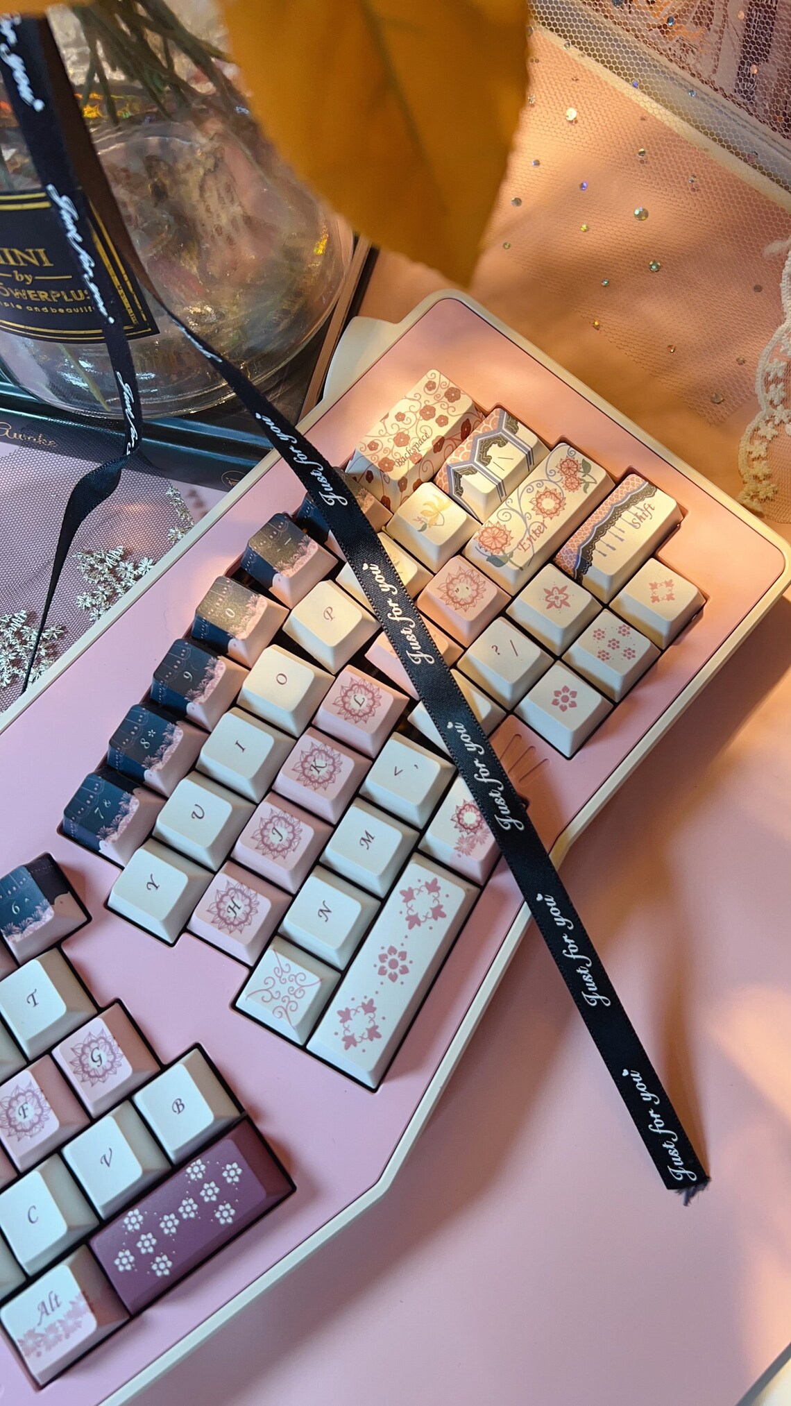 Prebuild Kitten Alice Pink Beige Aluminum Ergonomic Customized ...