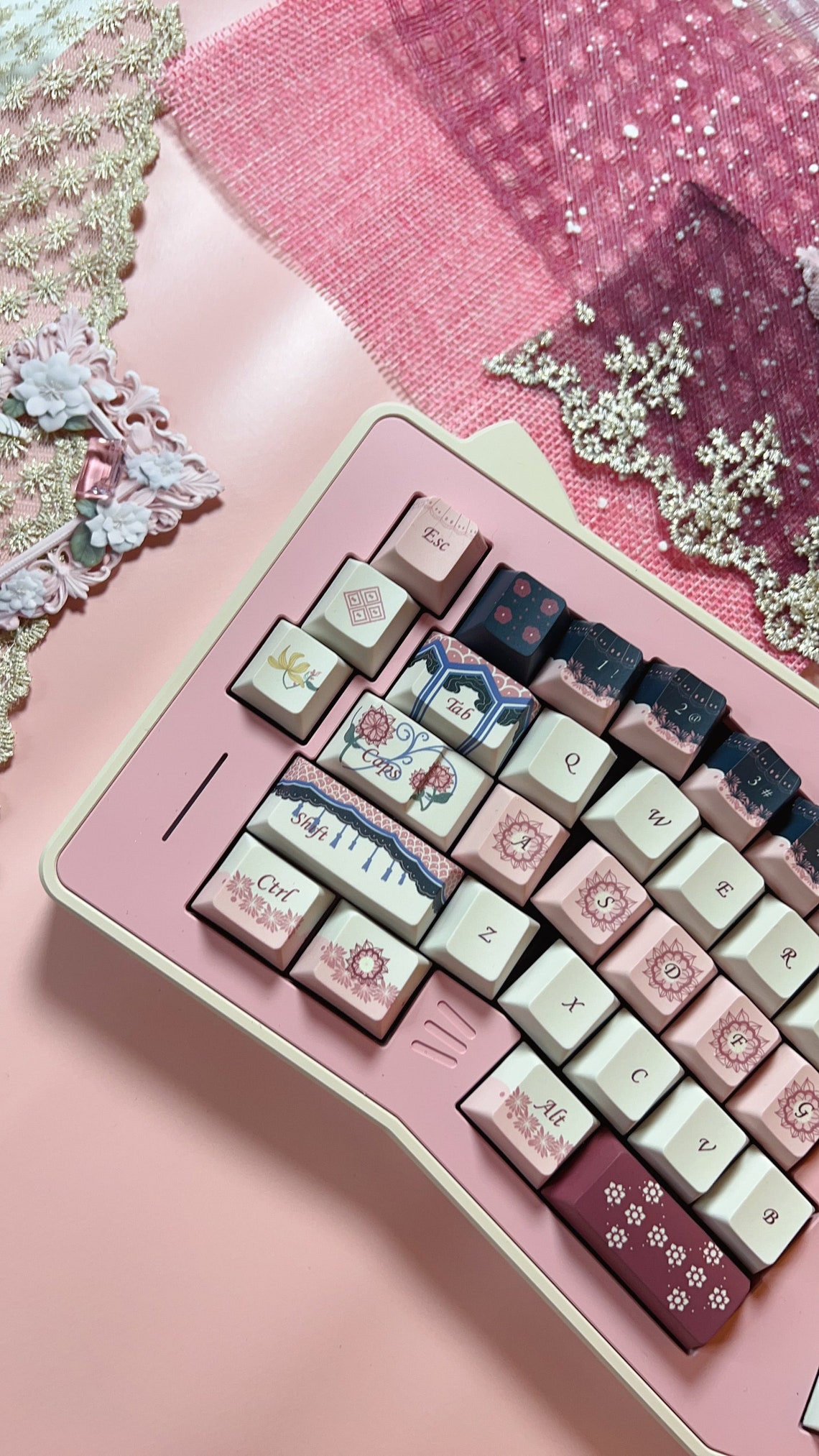 Prebuild Kitten Alice Pink Beige Aluminum Ergonomic Customized ...