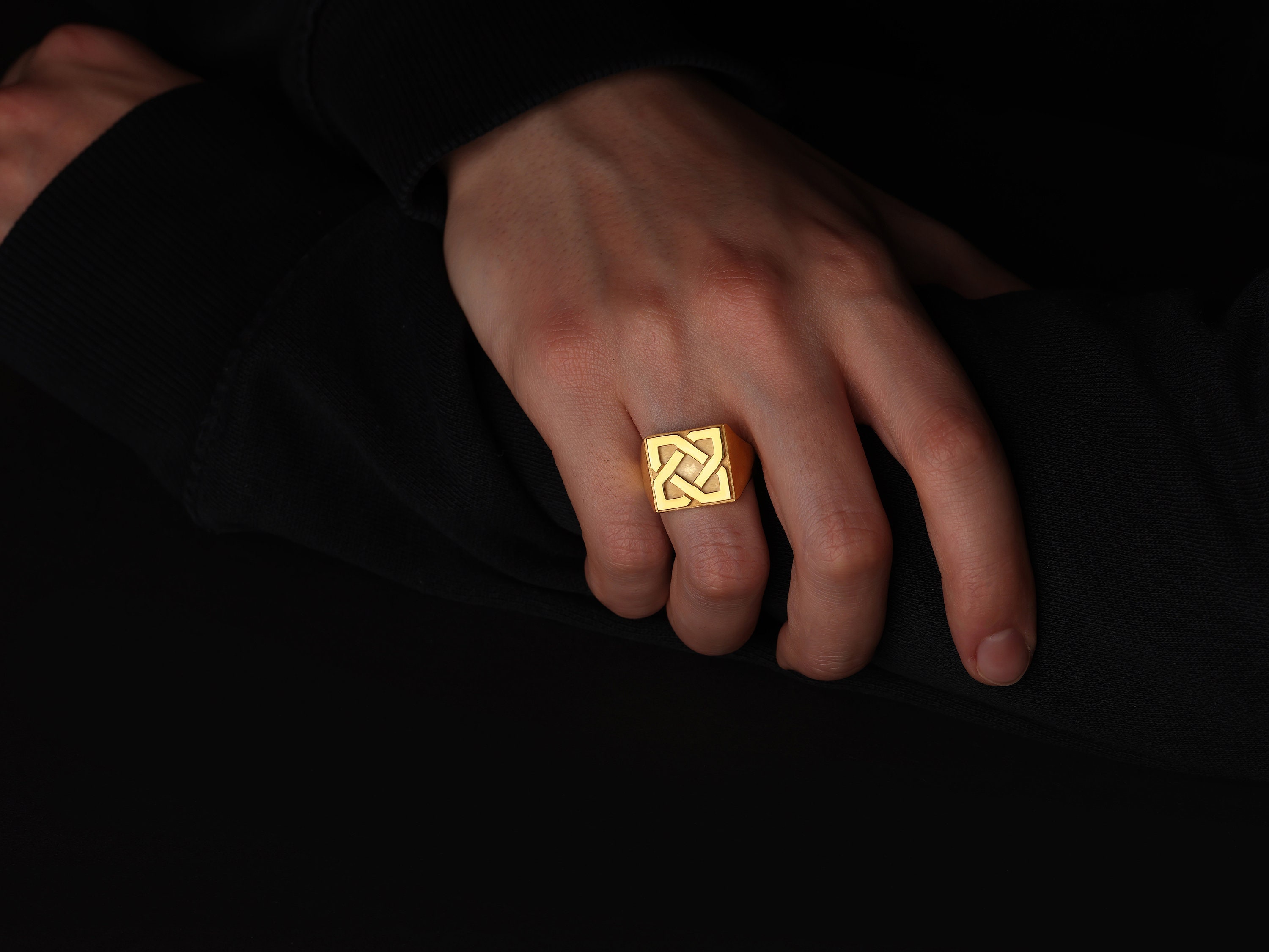 Celtic Knot Signet Ring for Men in 14K Gold, Solomon Knot Mens Signet ...