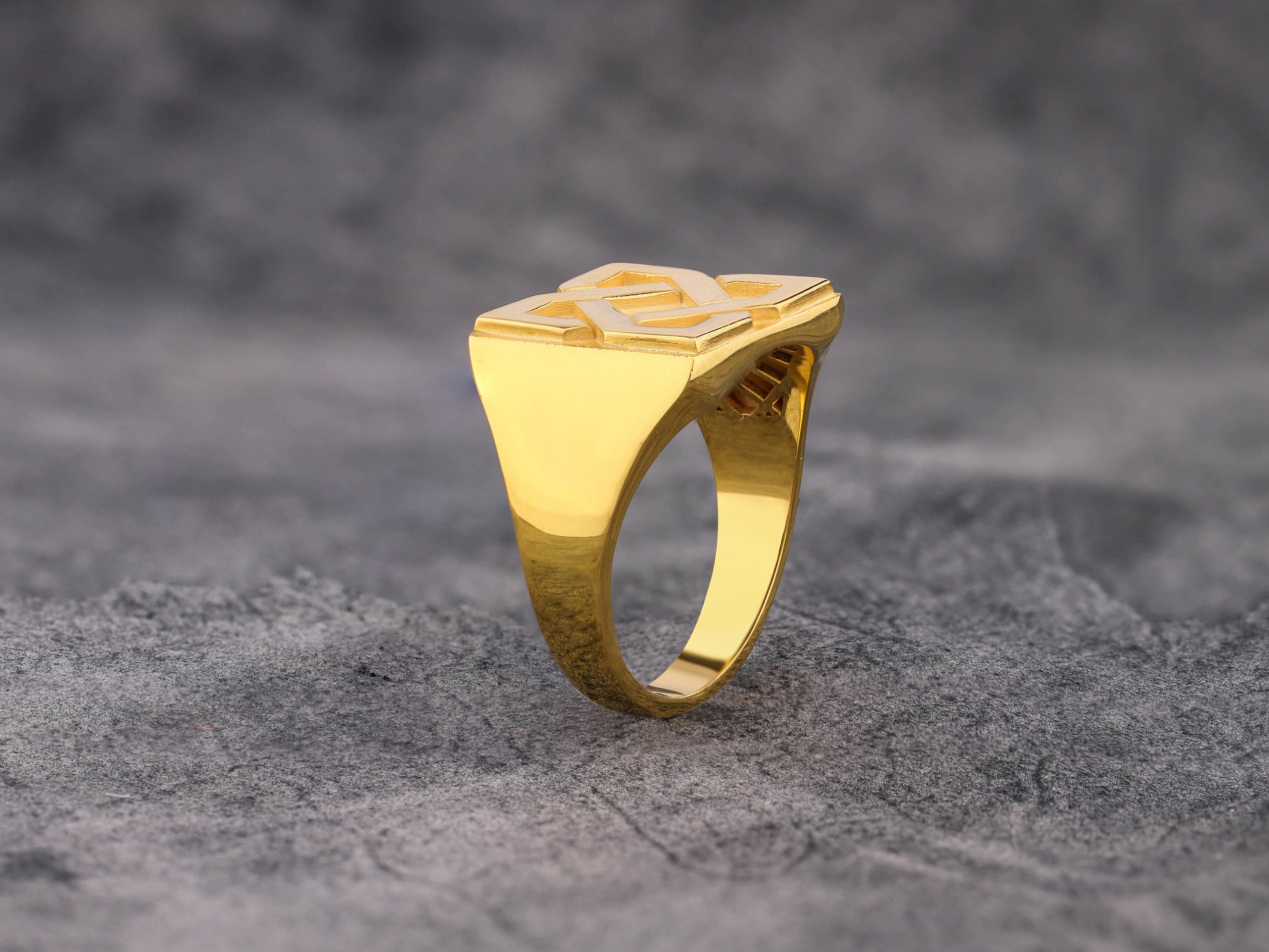 Celtic Knot Signet Ring for Men in 14K Gold, Solomon Knot Mens Signet ...