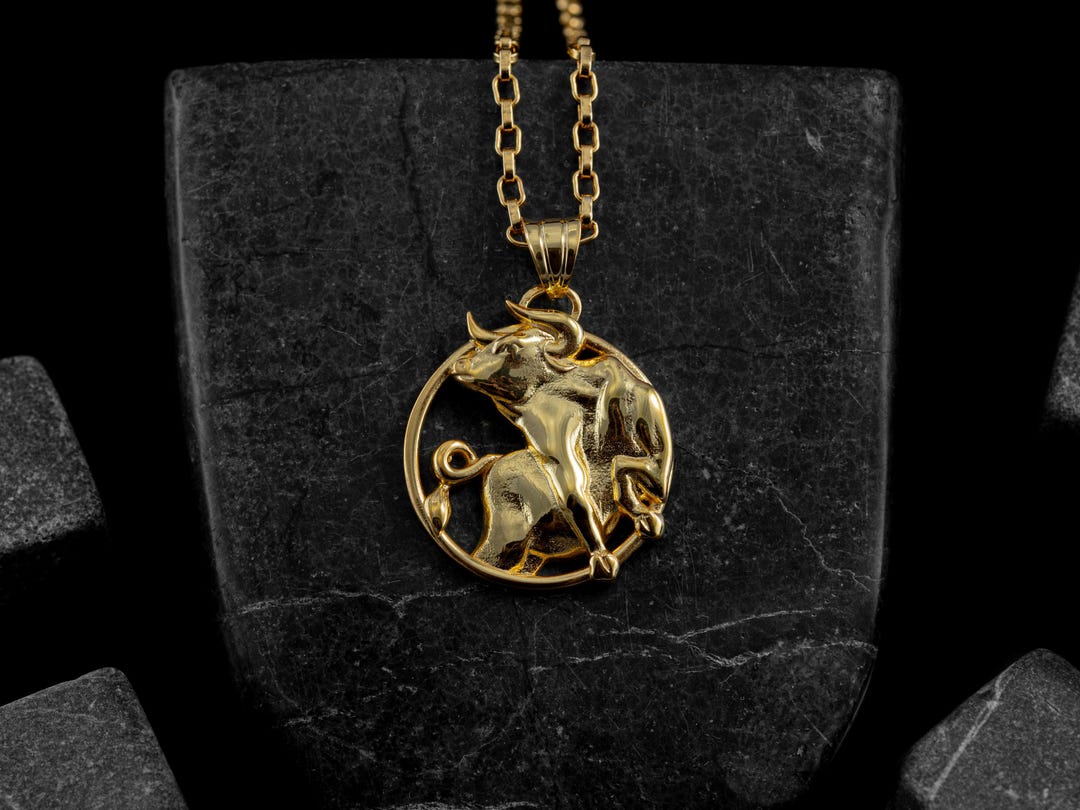 14K Solid Gold Bull Taurus Necklace for Men, Zodiac Taurus Gold Pendant ...