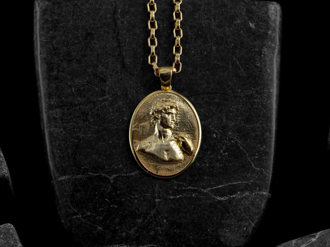 David by Michelangelo Medallion Necklace in 14k Solid Gold, Statue of ...