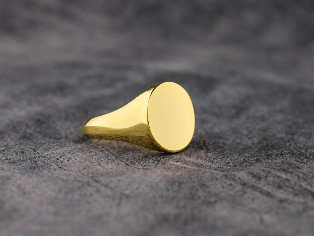 Large Round Mens Signet Ring in 18K Gold, Plain Signet Ring for Men in ...