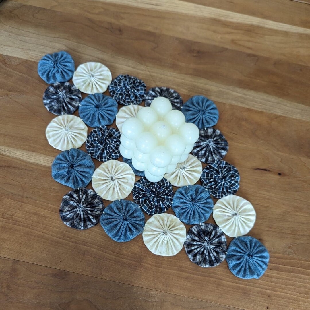 Handmade Blue Plaid Fabric Yoyo Runner/doily - Etsy