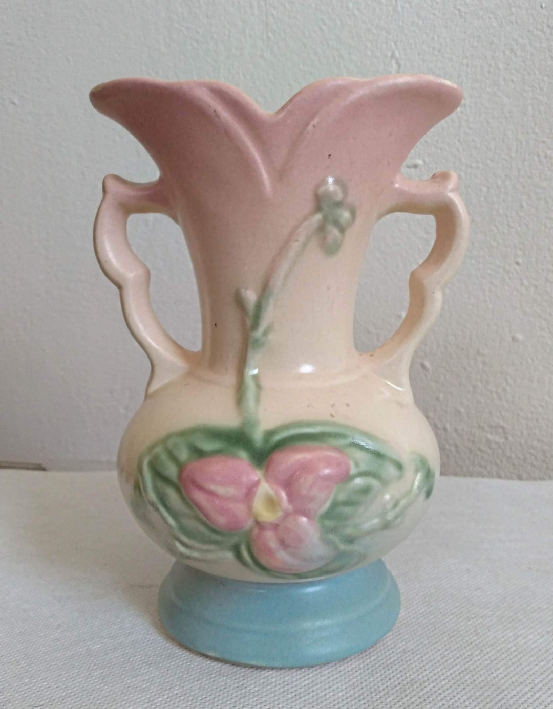 Vintage 1940s Hull Art Pottery Double-handled Vase in Trillium ...