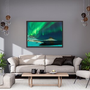 Printable - Spectacular Northern Lights in the Winter Sky of Iceland ...