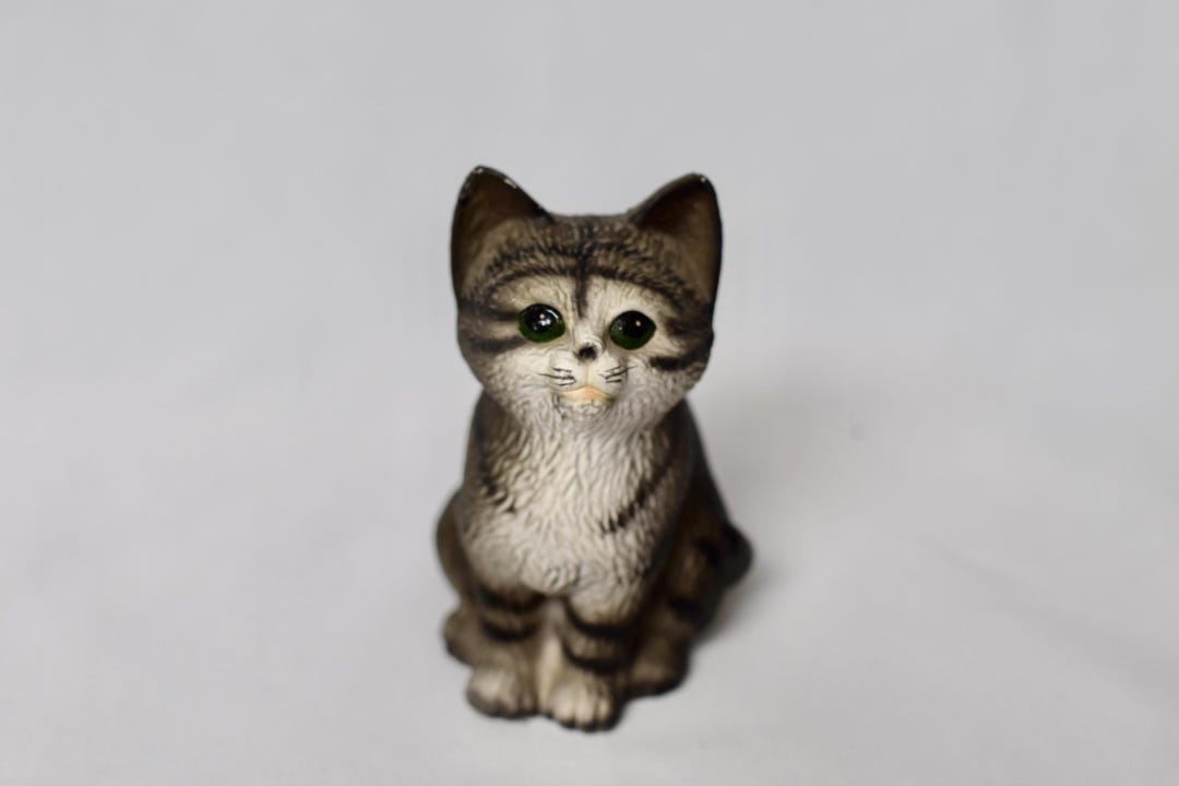 Vintage Lefton Cat Figurine – Hand-painted Porcelain Collectible, Mid ...