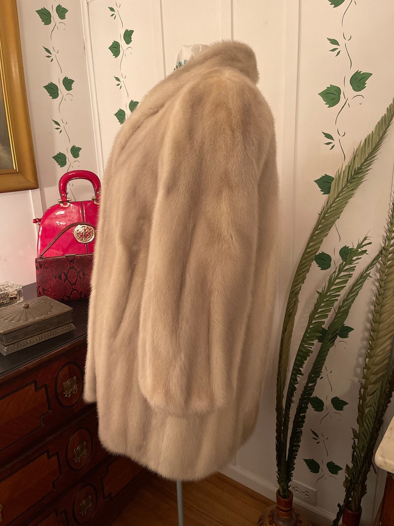 Beautiful Vintage Platinum Mink Short Coat Honor the Life Love Vintage Furs - Etsy