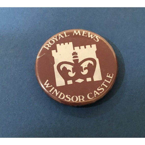 Vintage Burgandy Royal Mews Windsor Castle badge Pin … - Gem