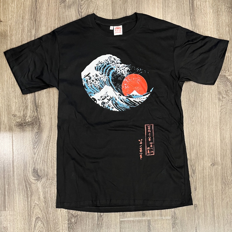 Japan Big Wave T-shirt, Japanese Graphic Design Tee for Men and Women - Etsy