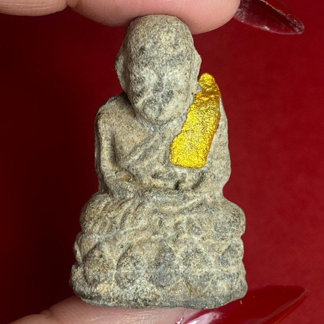LP Thuad Thai Buddha Amulet Pendant Legend Magical Blessing Success in ...